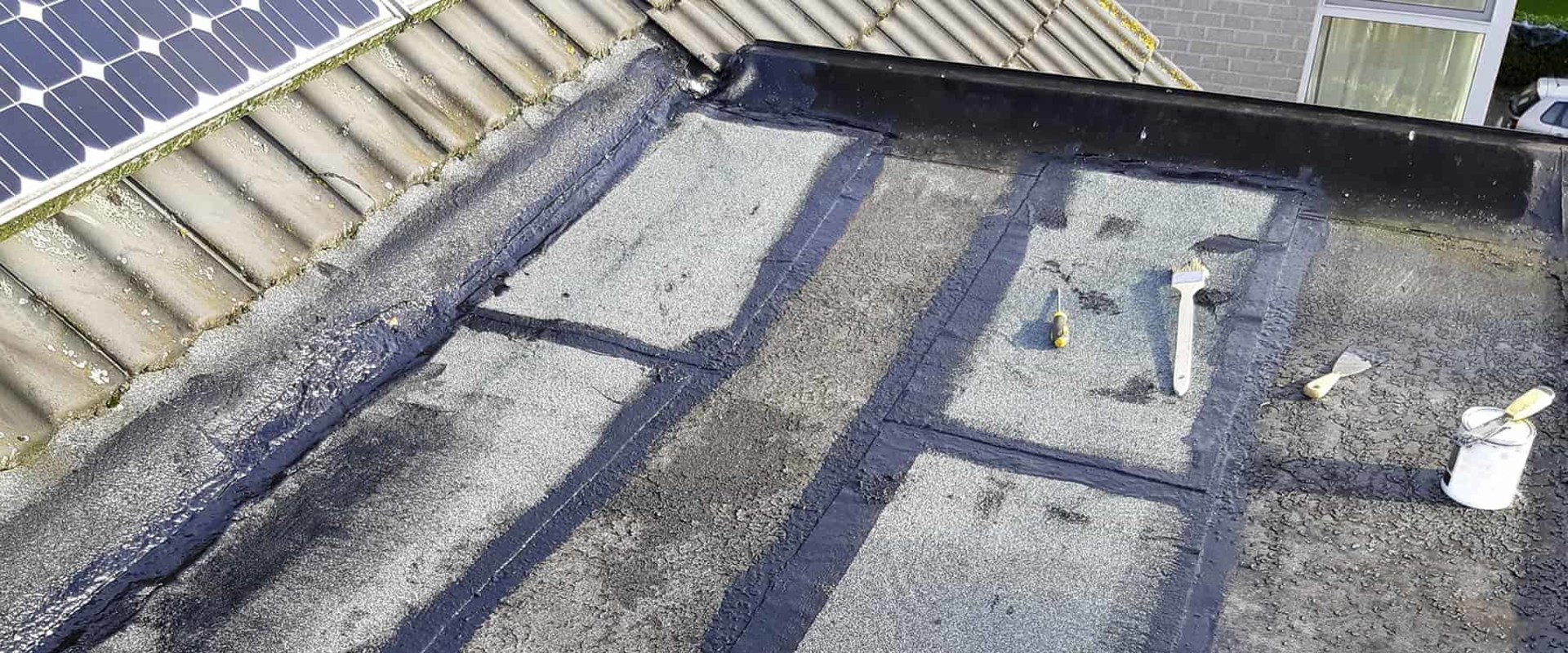 Sealing and Patching Holes and Cracks on Your Arizona Flat Roof